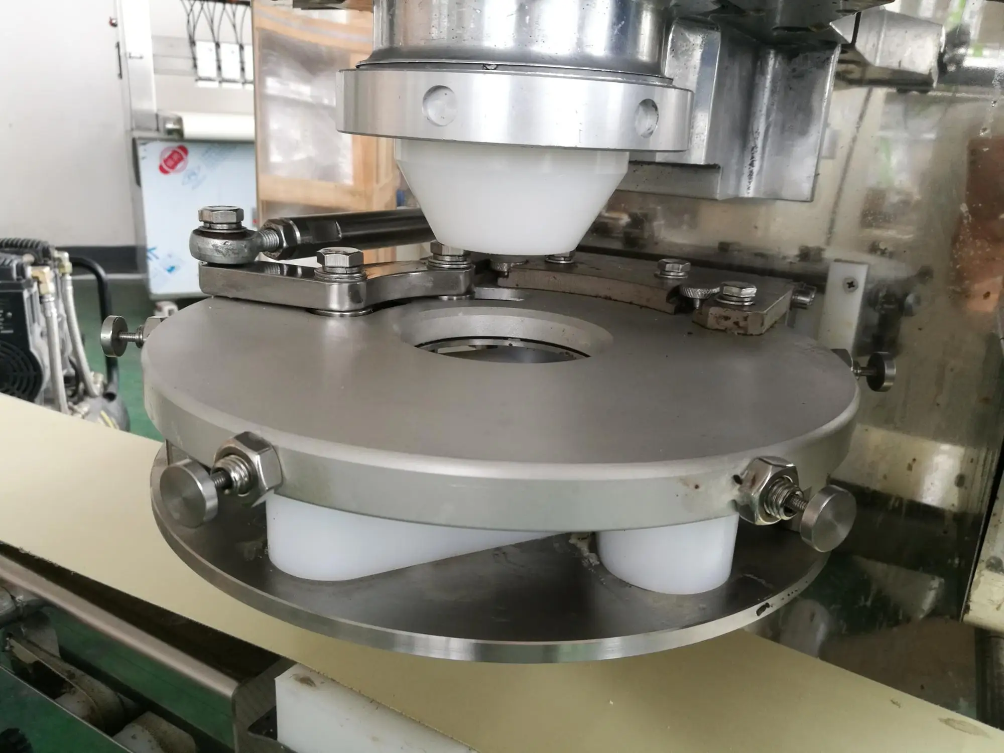 Tamarind Candy Machine/ Mexican Tamarind Candy Forming Machine ...