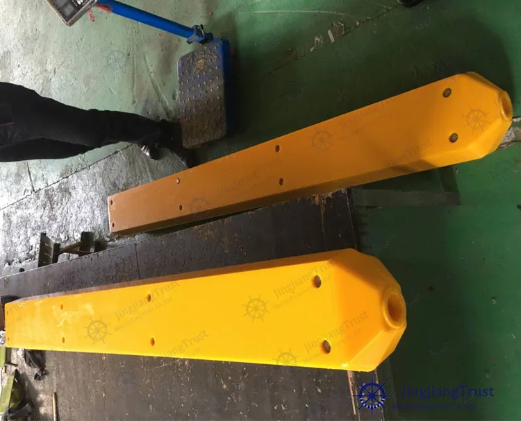 Shoes on Wire - Durable Towing Shoes with Polyurethane Leather