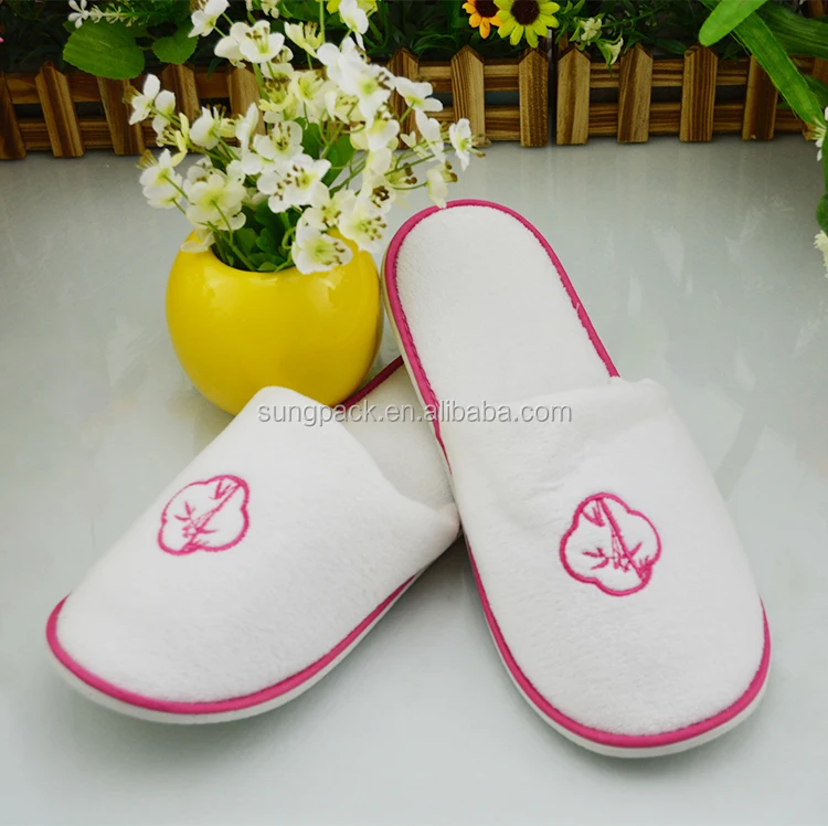 Disposable Terry Cloth White Hotel Slippers With Customized Logo Eva ...