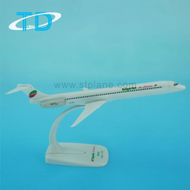 保加利亚飞机MD-82 1/200 23厘米塑料模型| Alibaba.com