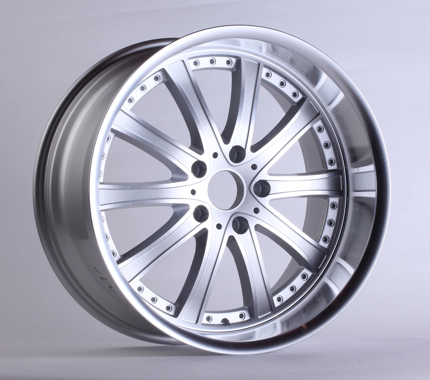 Shop Our 17 Inch Alloy Wheels - Durable and Stylish Rims