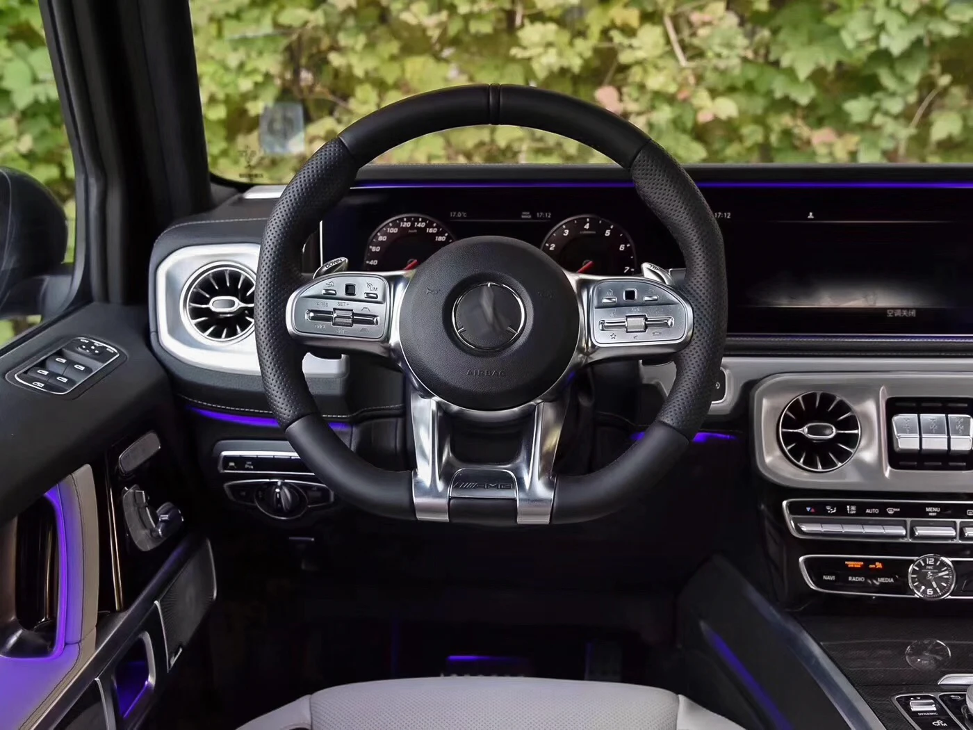 Upgrade Your Mercedes-Benz G-Class with AMG Steering Wheel