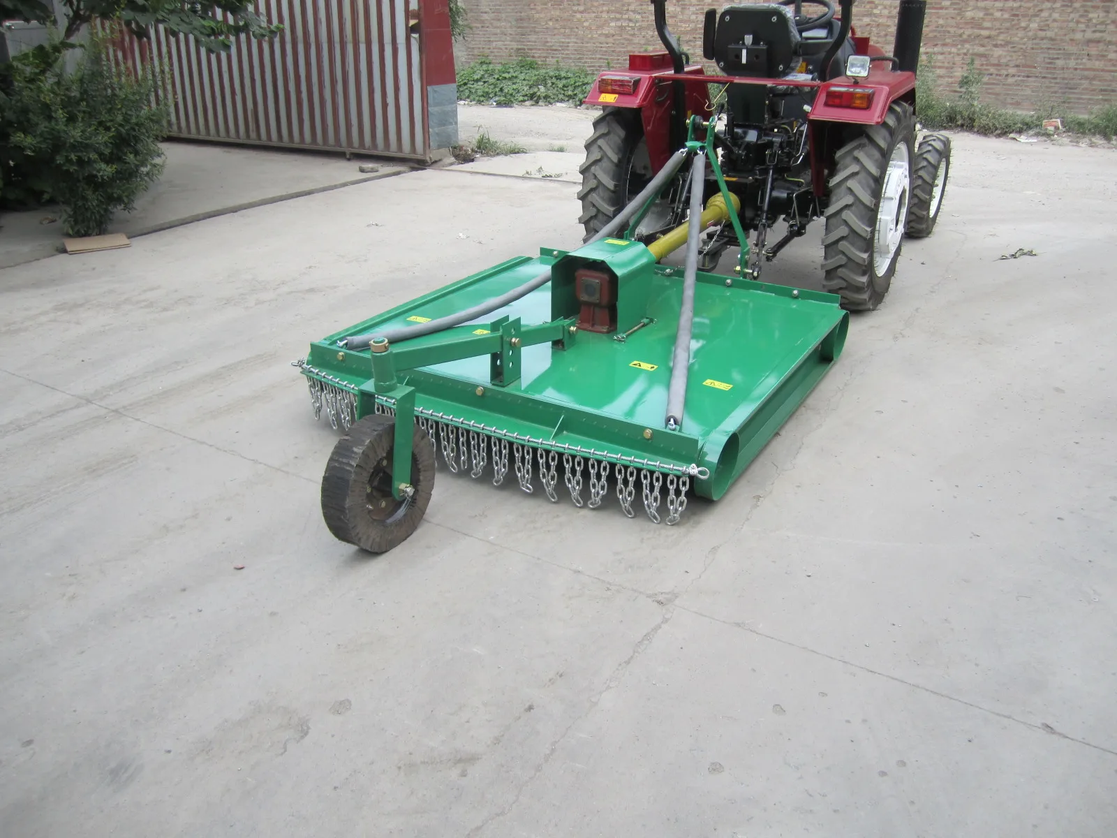 Efficient Grass Cutting with Farm Tractor 3 Point Mower