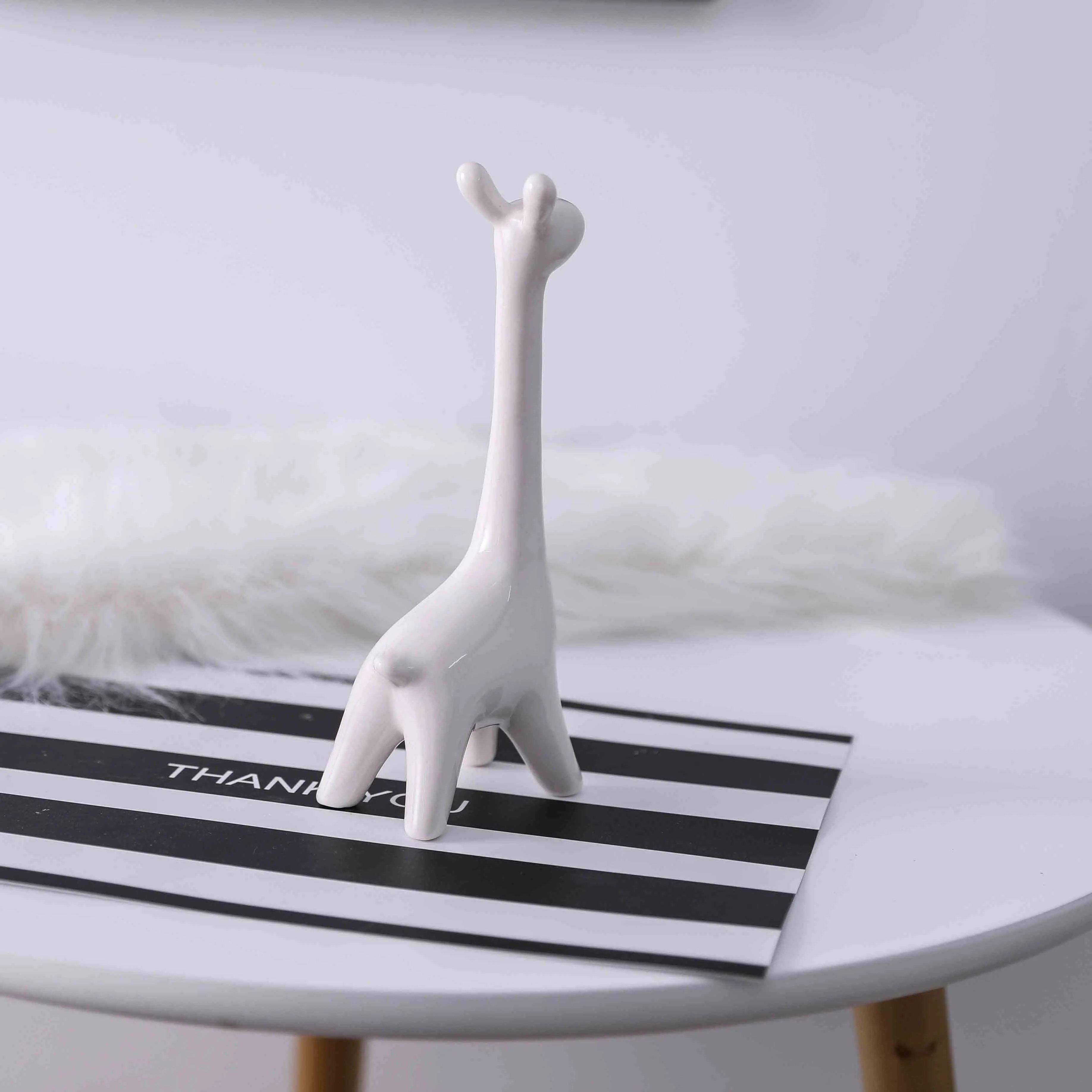 Zoo Animals White Porcelain Ceramic Giraffe Figurine For Indoor ...