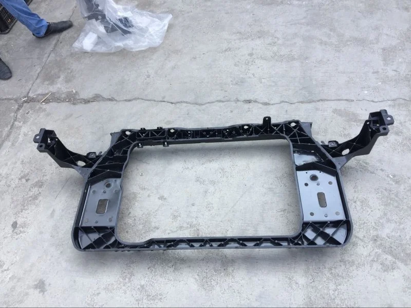 2014 Panel de soporte del radiador Tucson 64101-2S000 Parte delantera ...