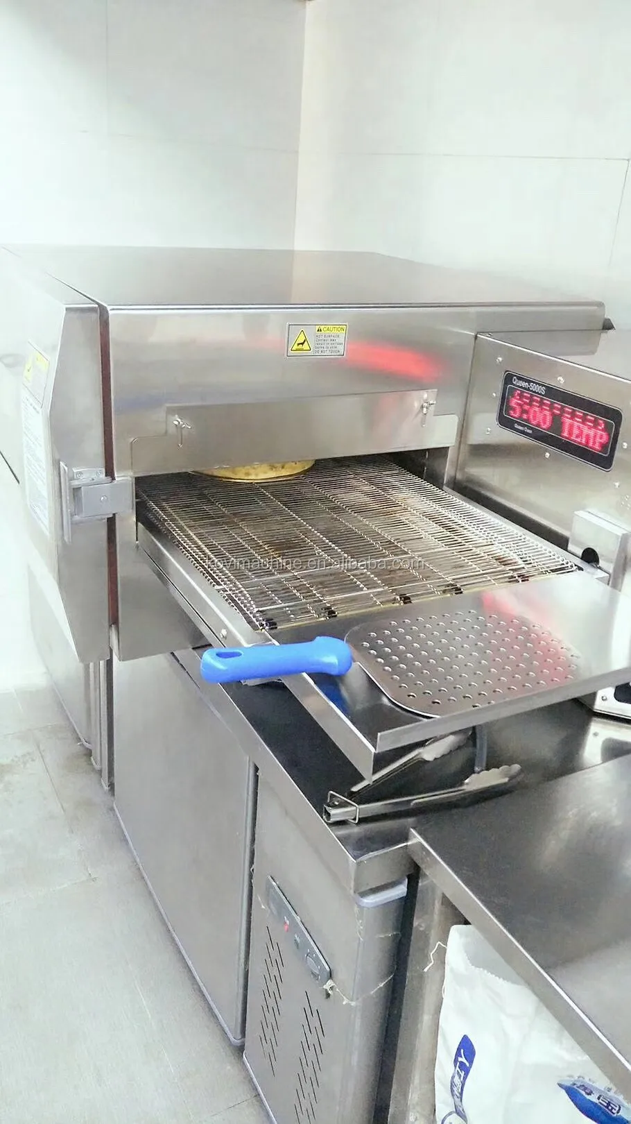 Commercial Rotating Conveyor Gas Pizza Oven - Buy Gas Pizza Oven ...