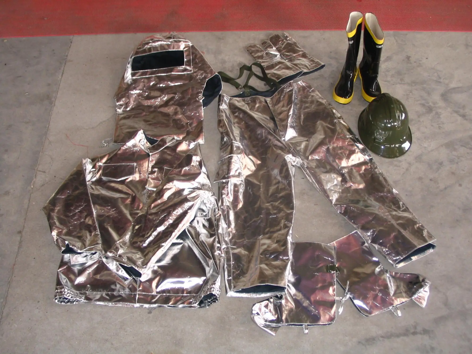 Ccs Standard High Quality Silver Aluminized Fireman Suit/silver ...