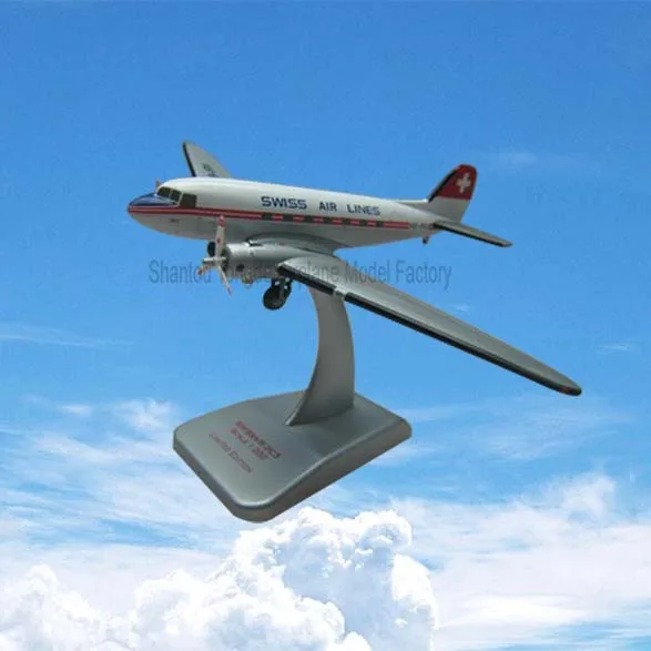 Douglas DC-3 Scale 1:100 Airplant Model - Perfect Gift