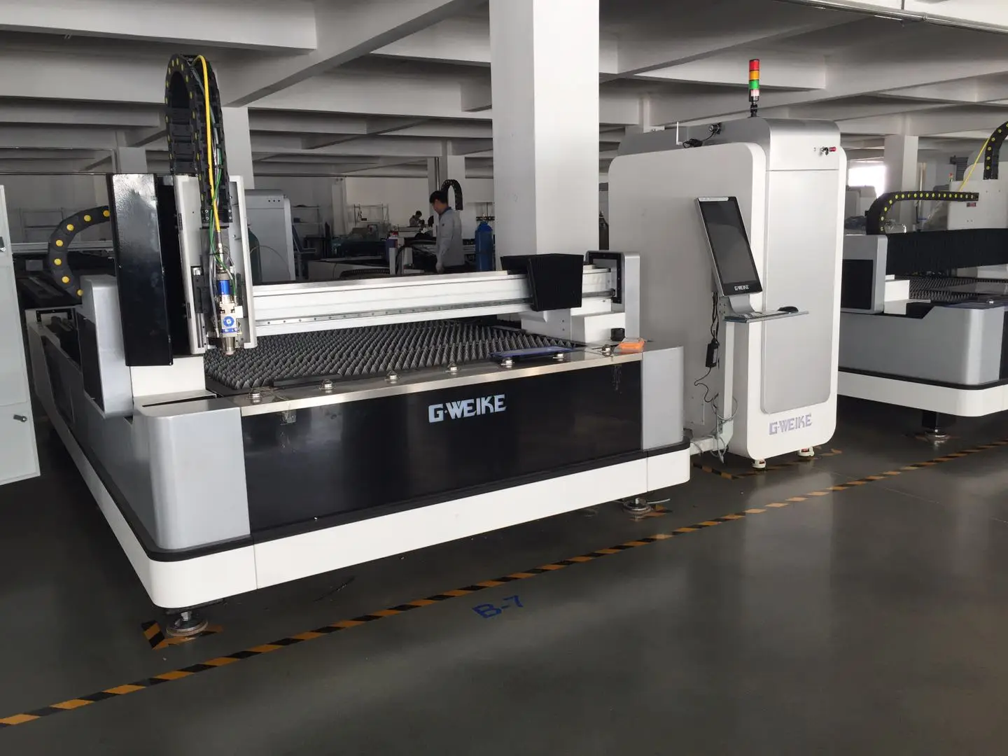 2018 1500 Watt Cnc Fiber Laser Cutting Machine For Aluminum Alloy ...