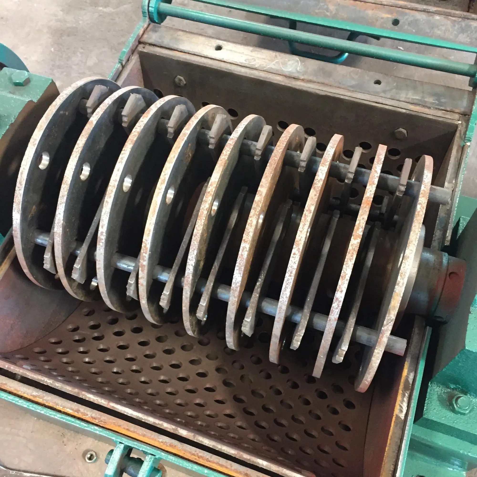 Factory Price Waste Circuit Board Shredder/scrap Pcb Shredder Machine ...