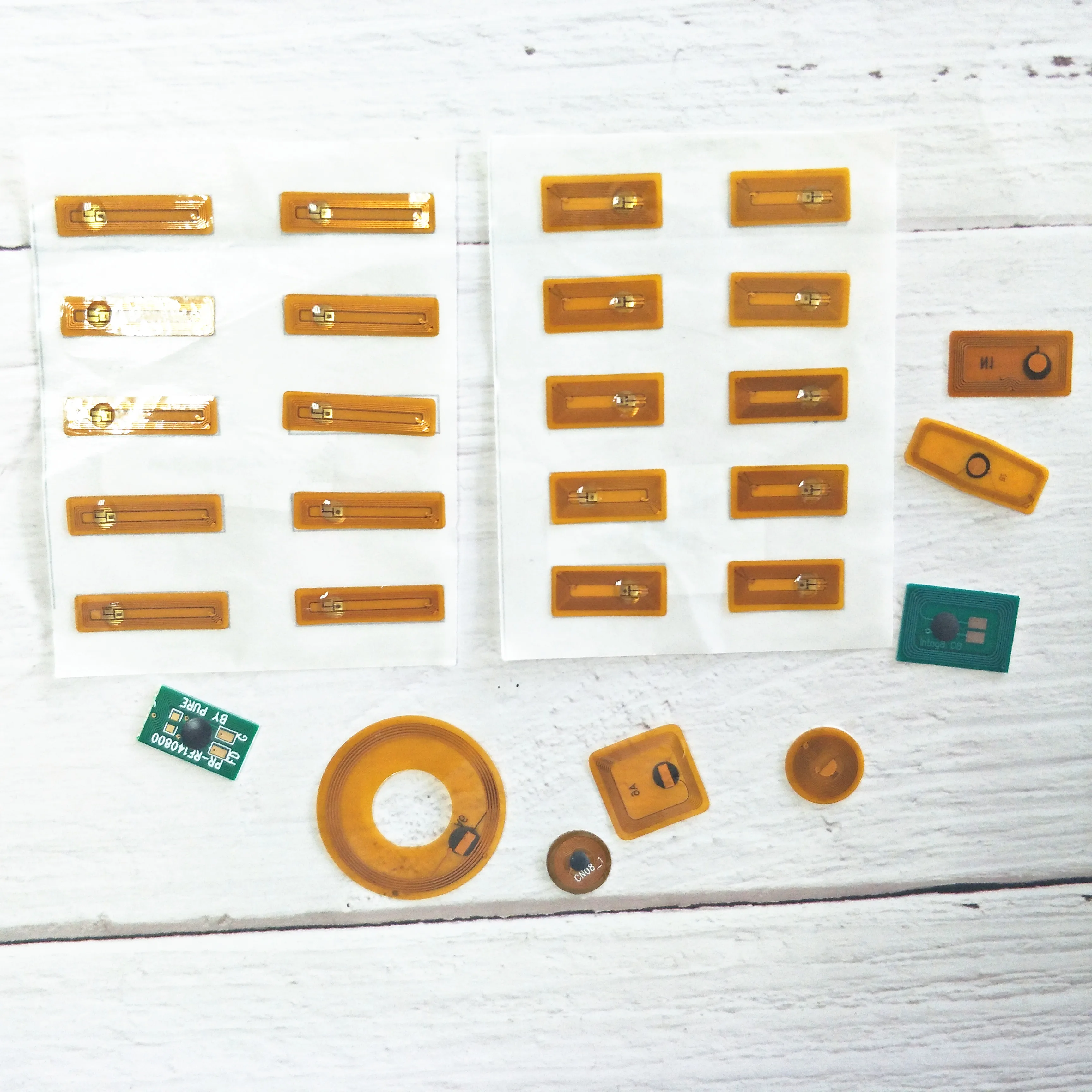 13.56mhz 10mm Round Very Small Anti Metal Micro Rfid Tags - Buy Micro ...