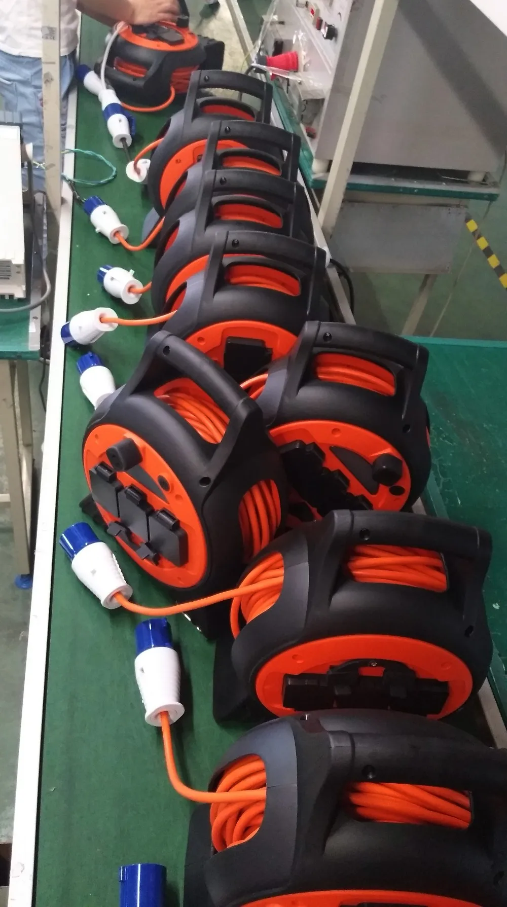 ZNPON MPR-U15M 3 Way UK Extension Cable Reel with Air Switches