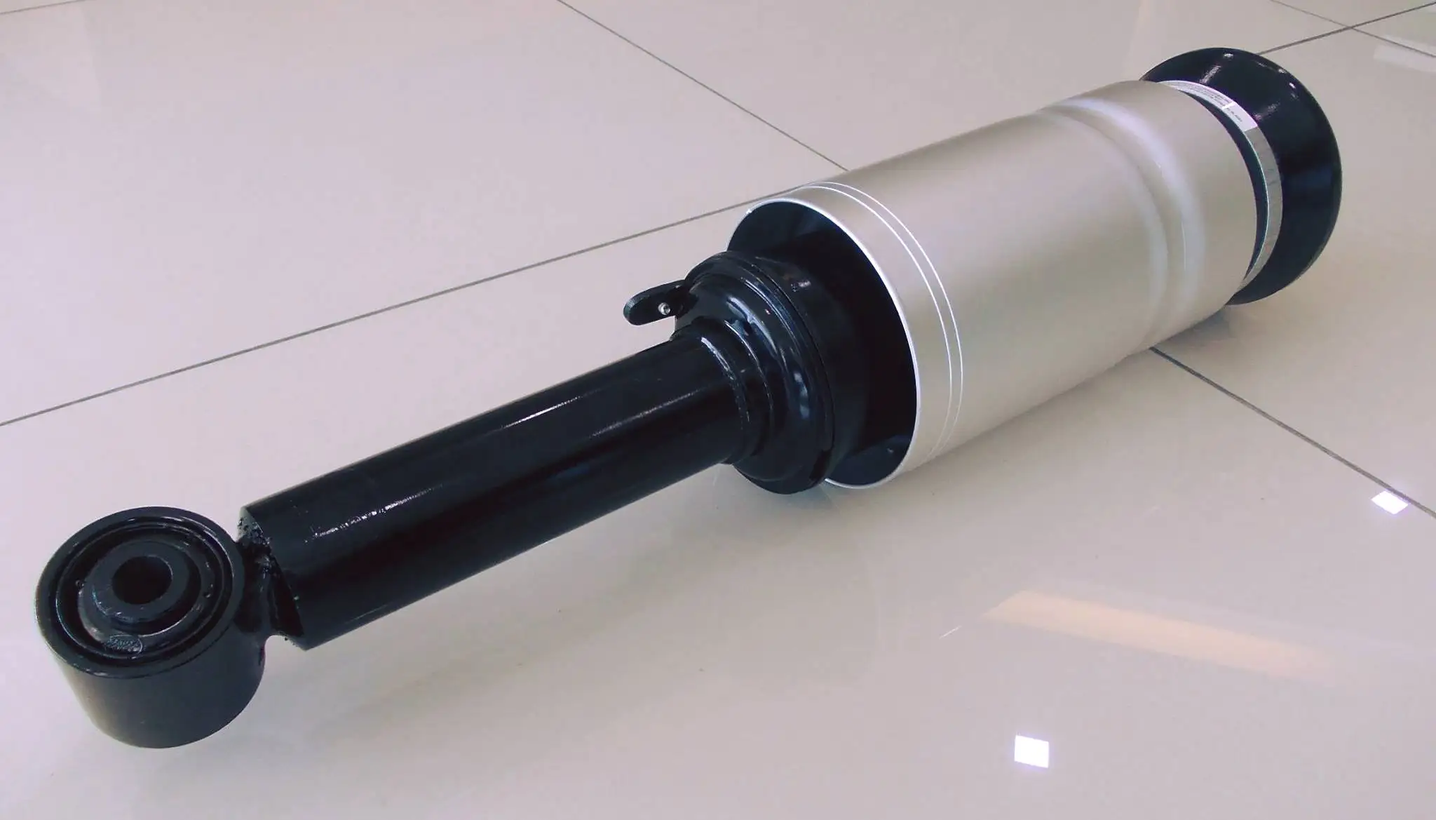 Lr087082 With Ads Air Shock Absorber For Landrover Range Rover Sport ...