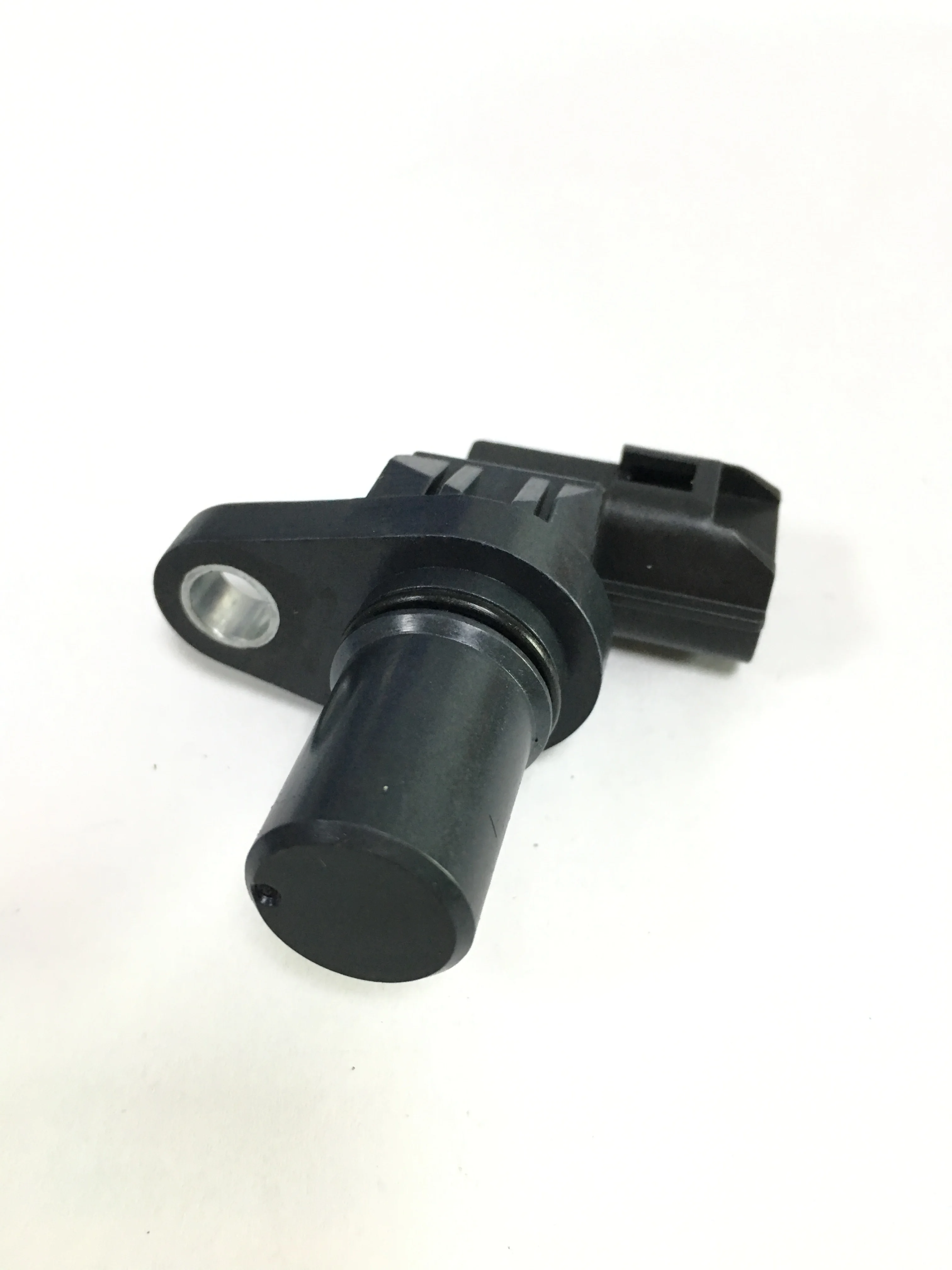 Baixinde China Factory Camshaft Position Sensor G4t07171 Zl01-18-230 ...