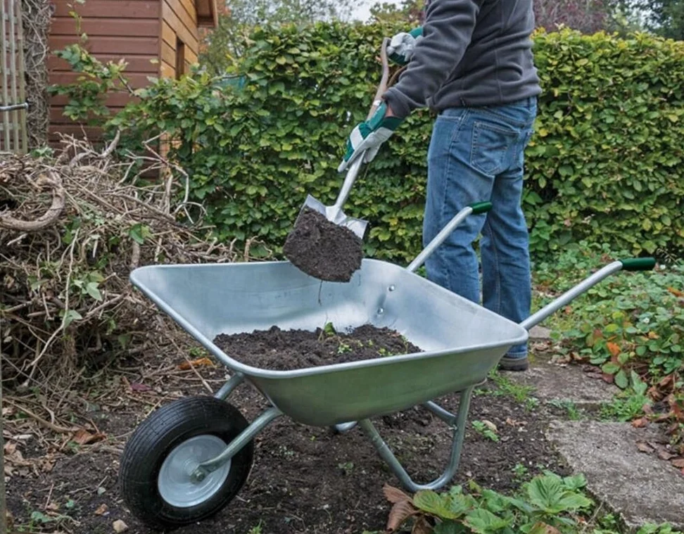 China Good Wheelbarrow Supplier,Cheap Garden WheelBarrow For Garden ...