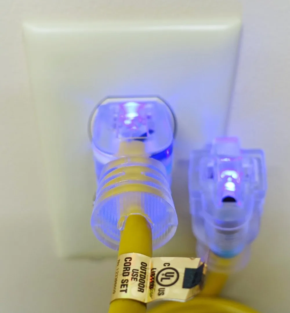 Lighted Retractor Cord – Shelly Lighting