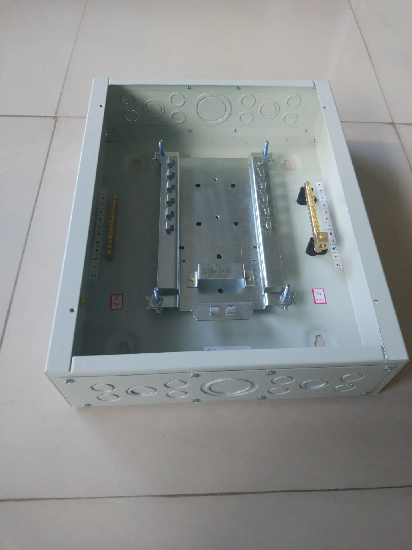 2 4 6 8 Way Outdoor Or Indoor Distribution Board For Distribution Box ...