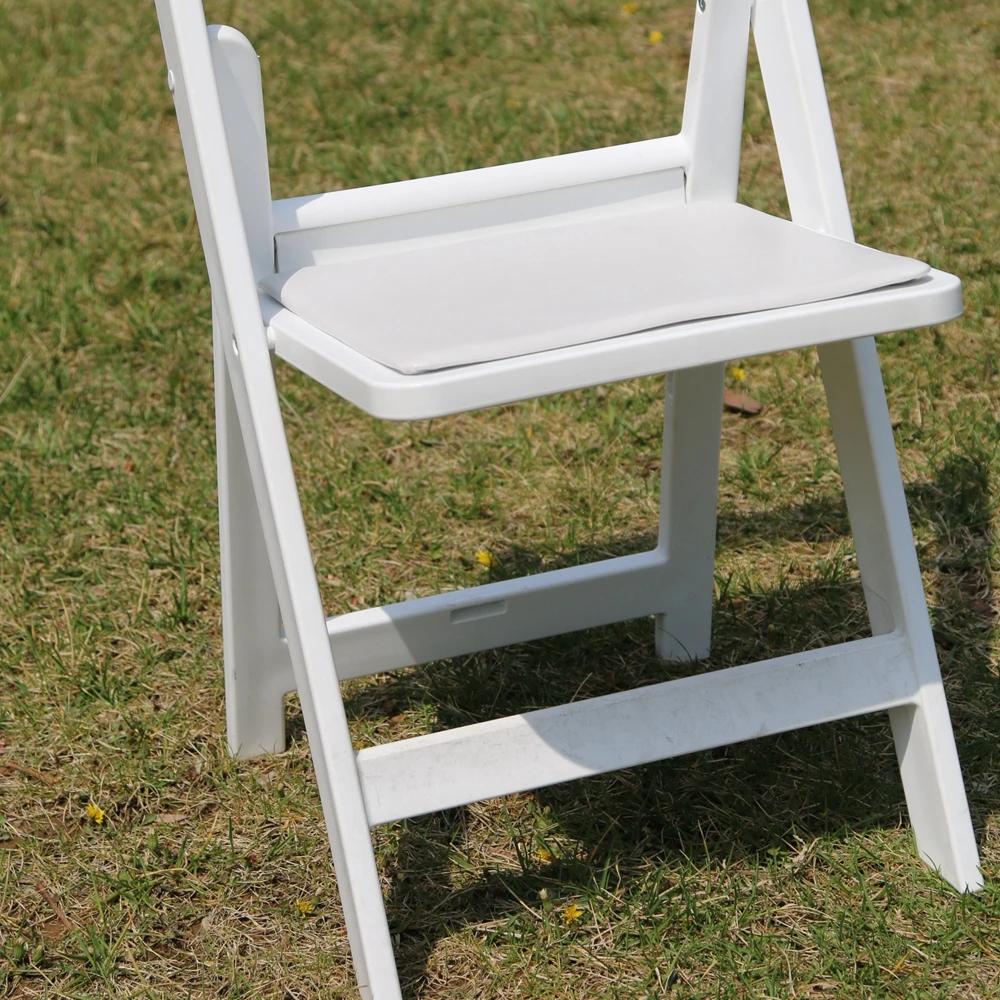 Resin White Folding Wimbledon Chair Event Plastic Wholesale Wedding ...