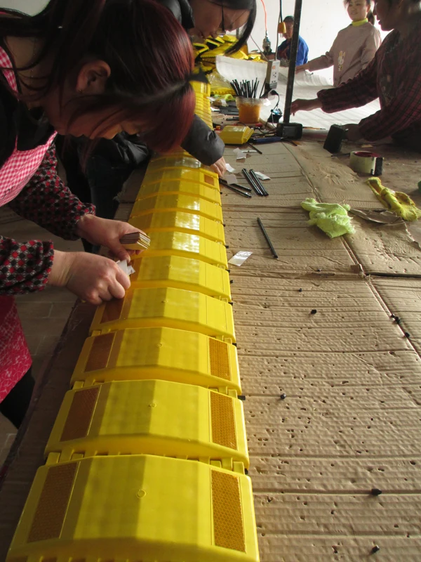 Good Quality One Way Speed Bump Portable Speed Hump - Buy One Way Speed ...