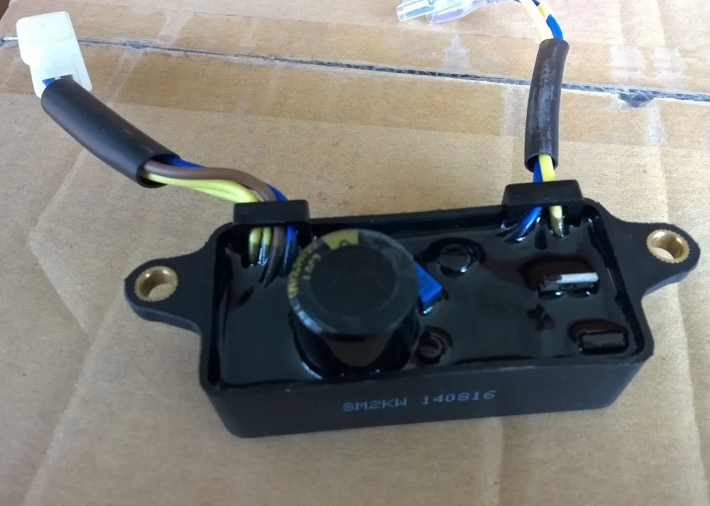 Régulateur automatique de tension AVR pour tout groupe électrogène 2kw ...