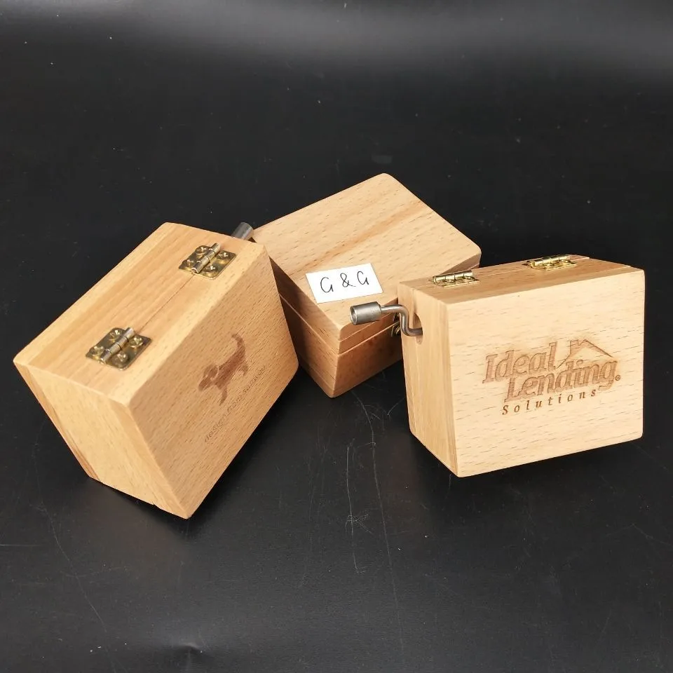 Costom Hand Crank Mini Wooden Music Box - Buy Hand Crank Music Box,Mini ...