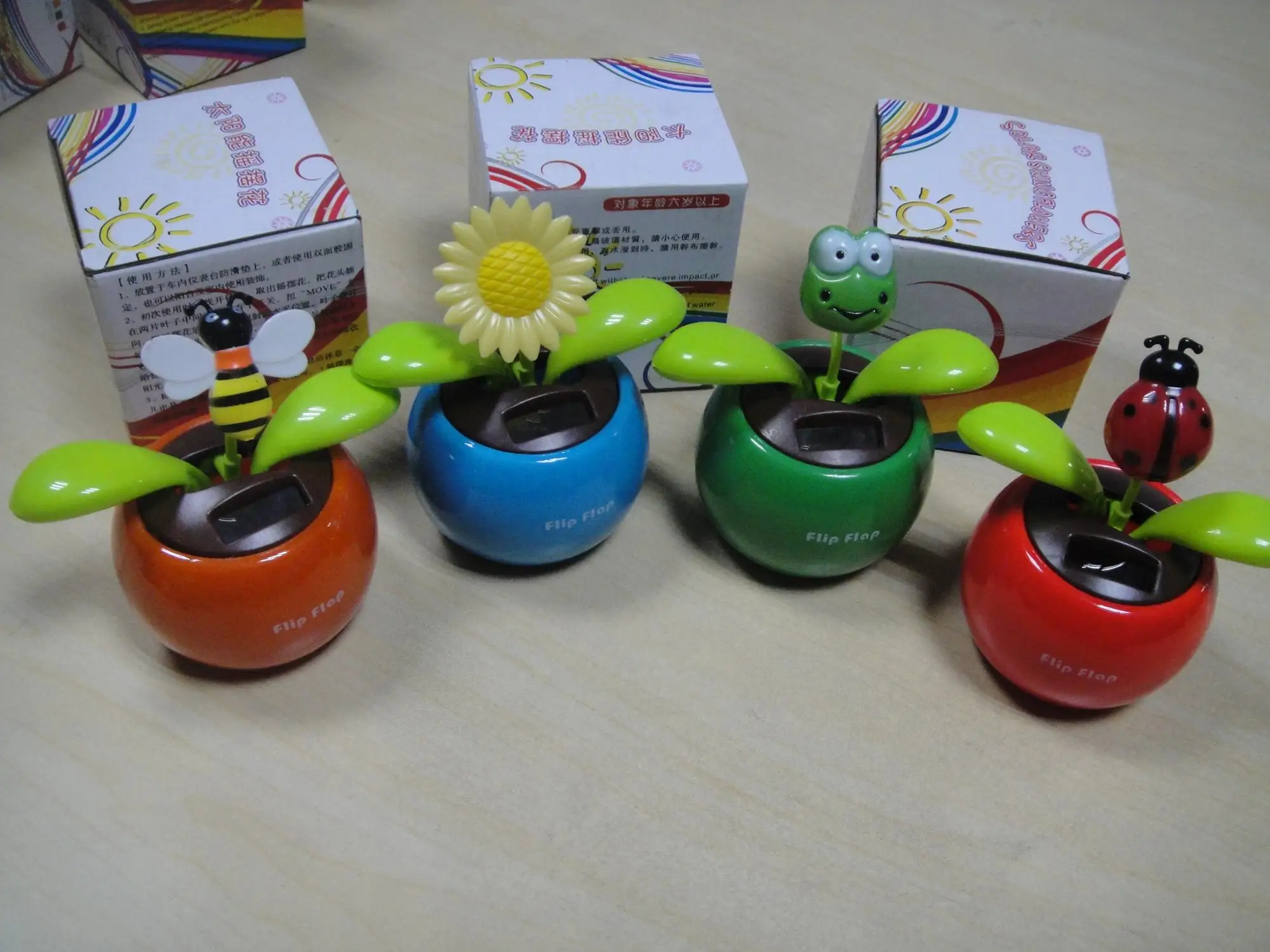 Solar Flip Flap Flower Dancing Toy | Solar Garden Light Decor for Home ...