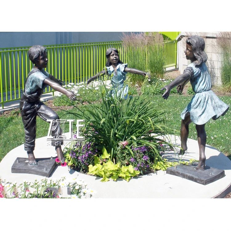 Custom Life Size Metal Bronze Peeing Boy Water Fountain Statue - Buy ...