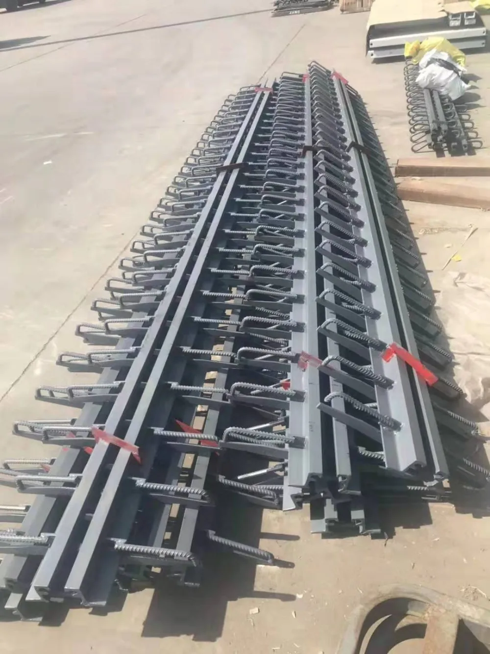 Best Price Finger Type Bridge Expansion Joint For Bridge And Road ...