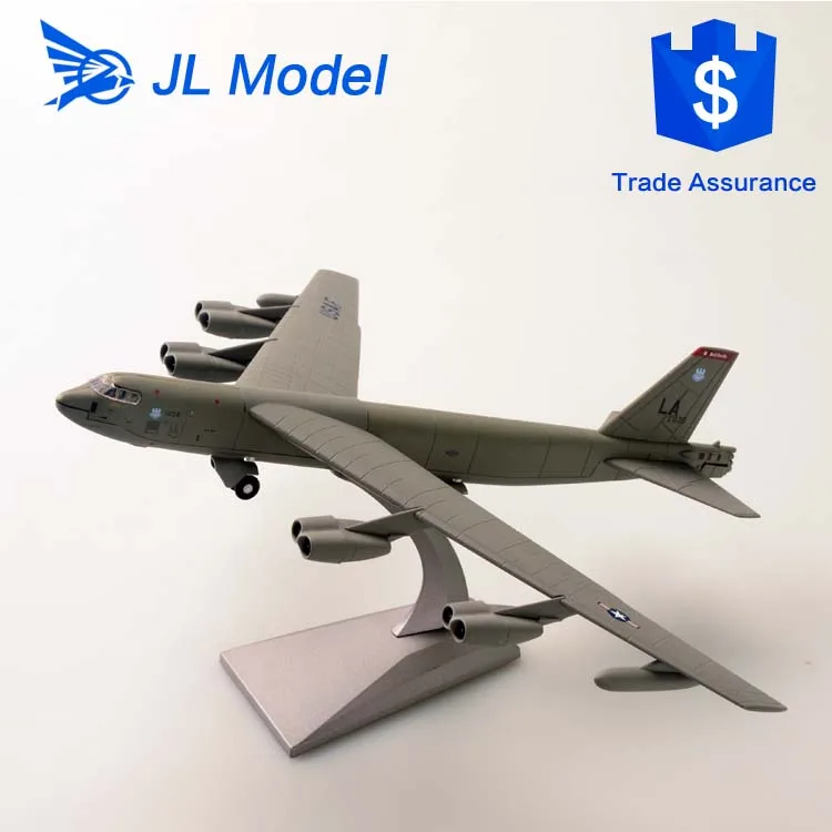 1955 Boeing B-52 Stratofortress USA 1/200 Scale Model Aircraft