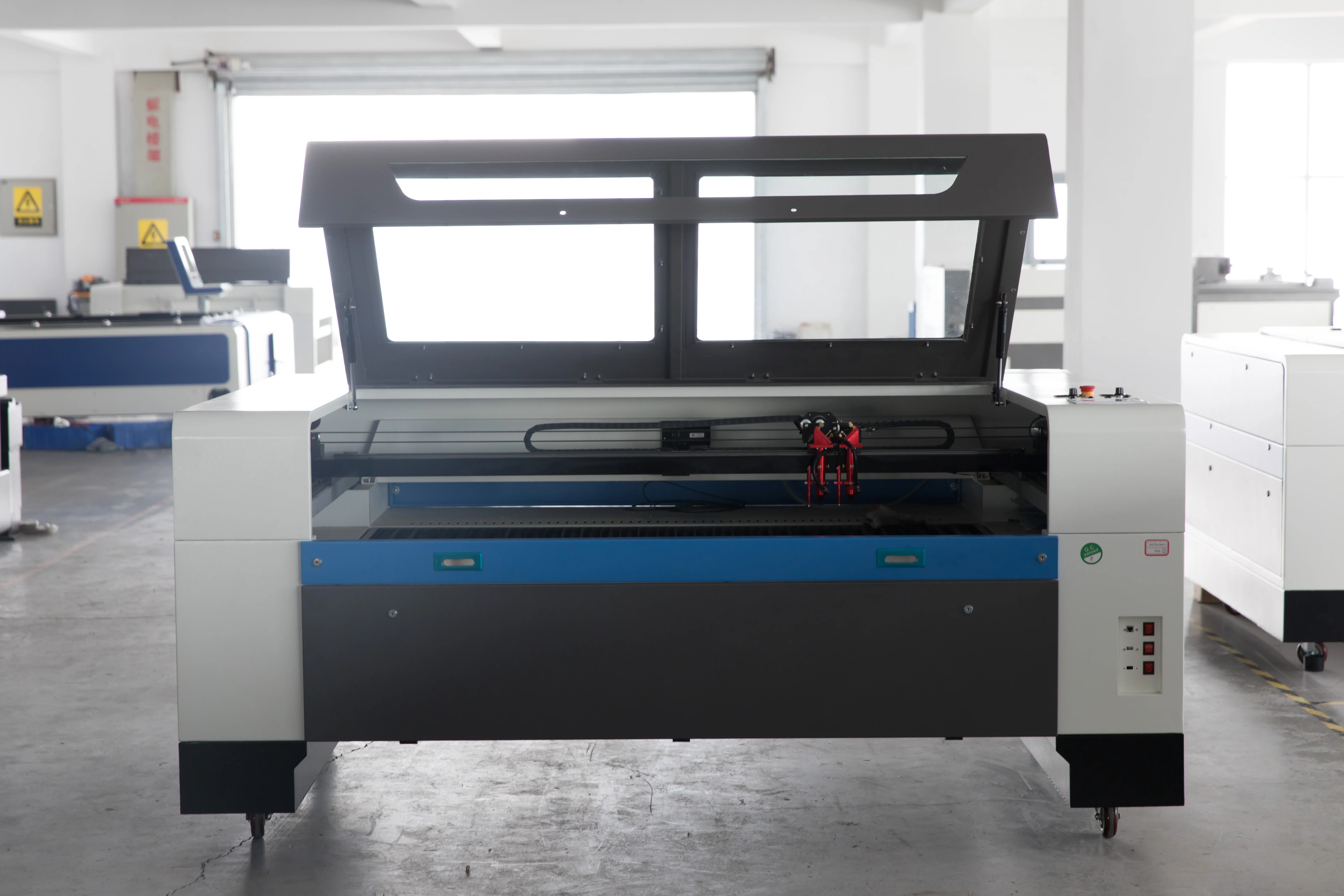 Garment Factory Layout Cutting Machine Dual Head Laser Cutting Machine ...