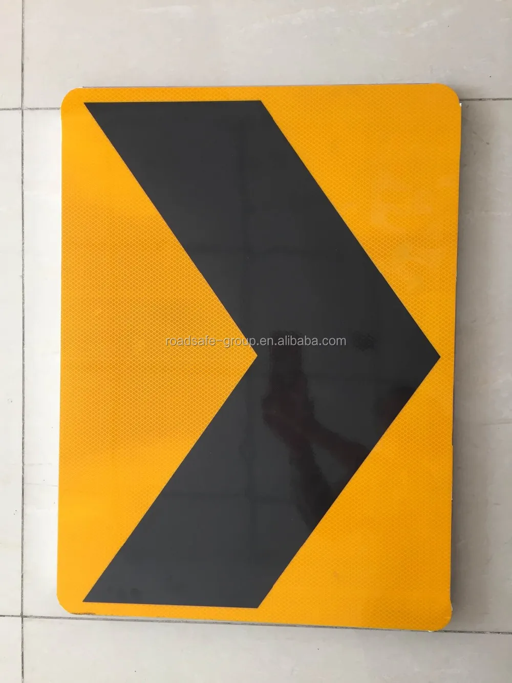 Aluminium Traffic Warning Signs - Reflective & Durable
