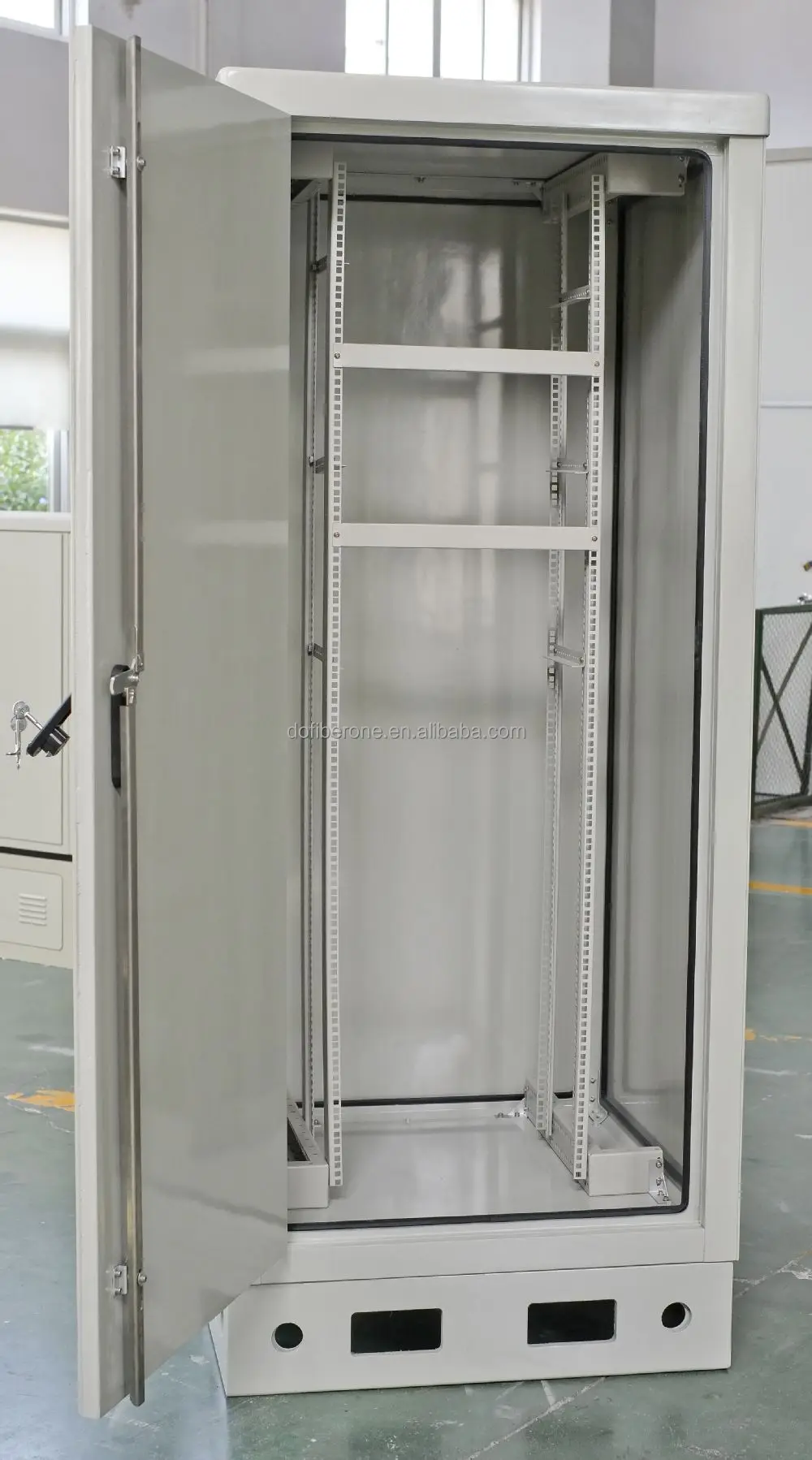 Fiberglass SMC Electric Distribution Cabinet - Durable & Safe