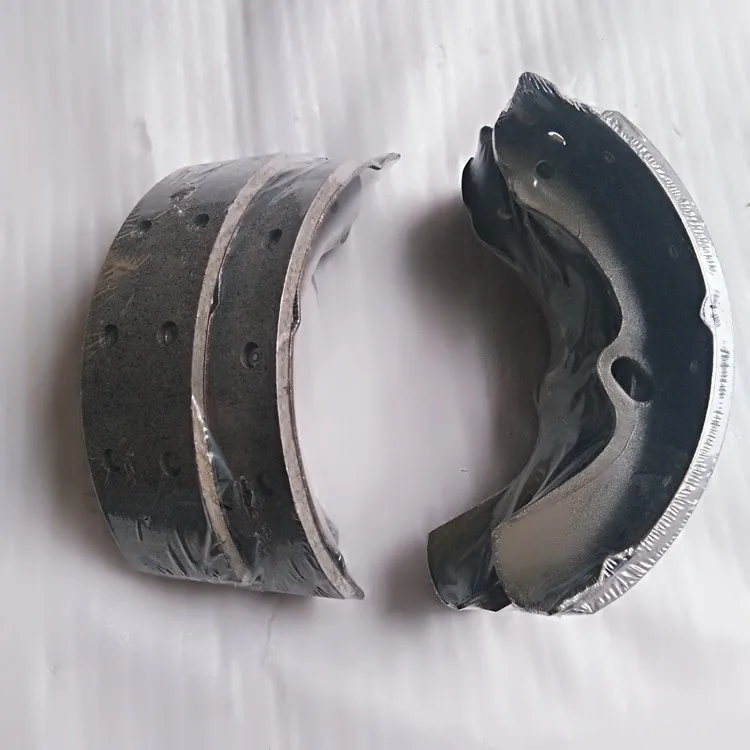 High-quality Brake Lining with Shoe Use for NPR NKR 4HF1