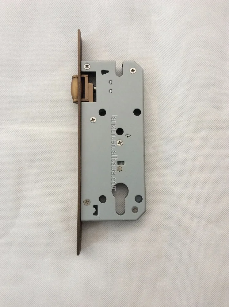 Self Locking Door Lock - Buy Pole Twist Locks,Cabinet Door Lock ...