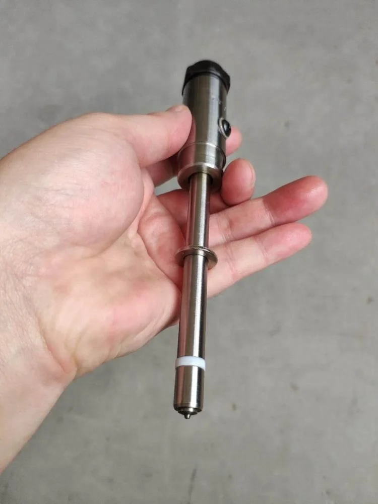 Diesel Fuel Engine Pencil Injector Nozzle 7w7032 - Buy Diesel Fuel Pump ...