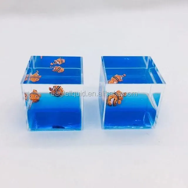 Blue Oil Water Liquid Aqua Paperweight Cube with 3D Polar Bear Floater