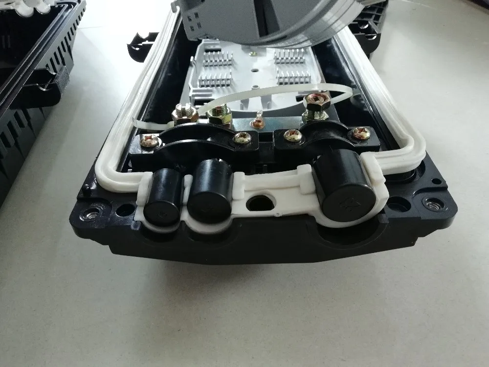 FTTH Fiber Optic Splice Closure - Pole Mounted Dome Box