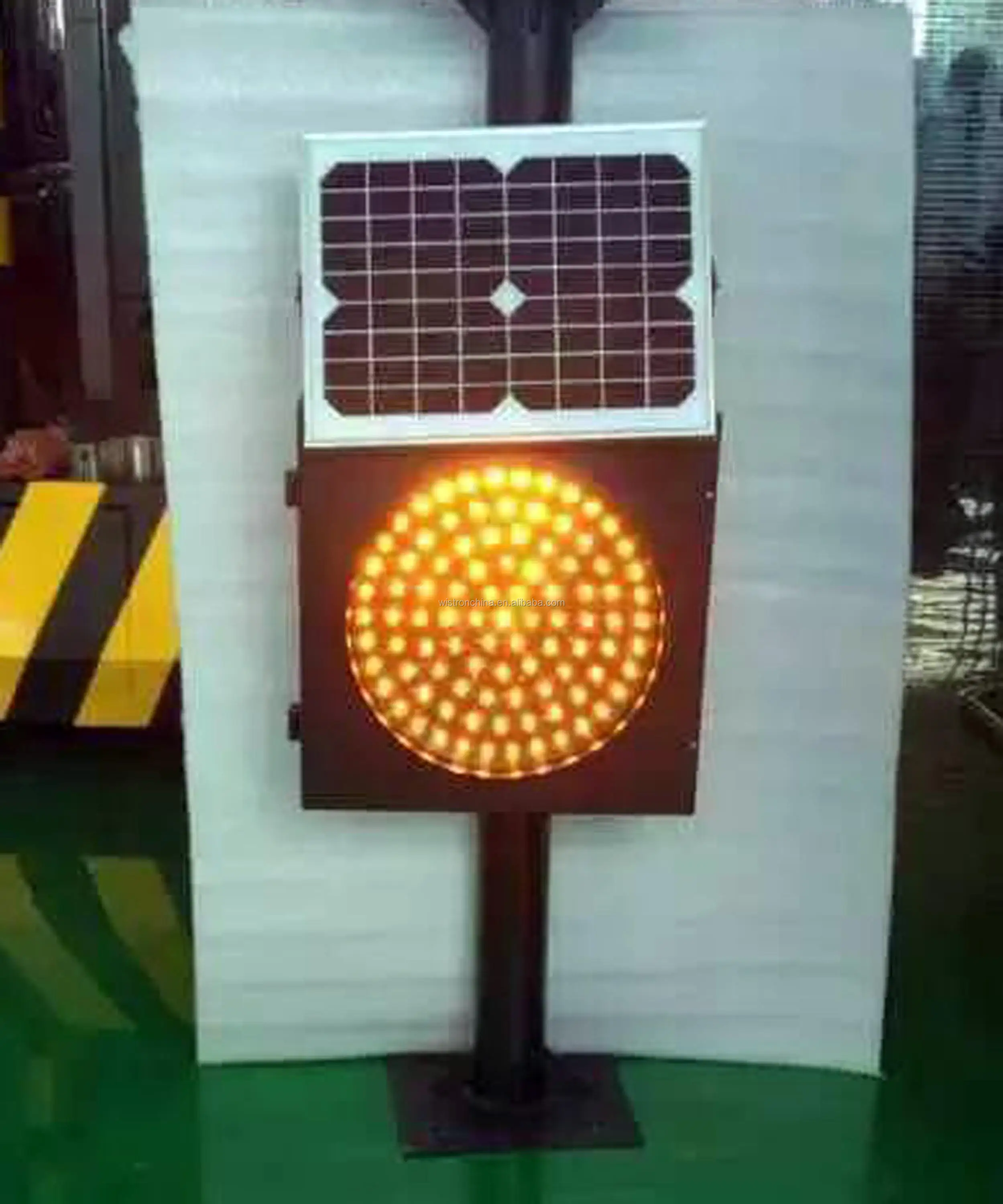 Solar Panel Road Traffic Flashing Warning Light - WISTRON