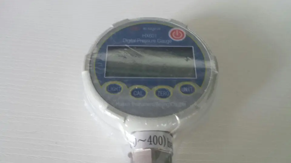 HX601 Pressure Gauge - Precision Digital Compound Gauge
