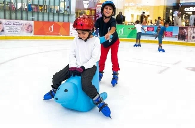 Beginner Ice Skating Training Aid In Ice Rink For Kids - Buy Beginner ...