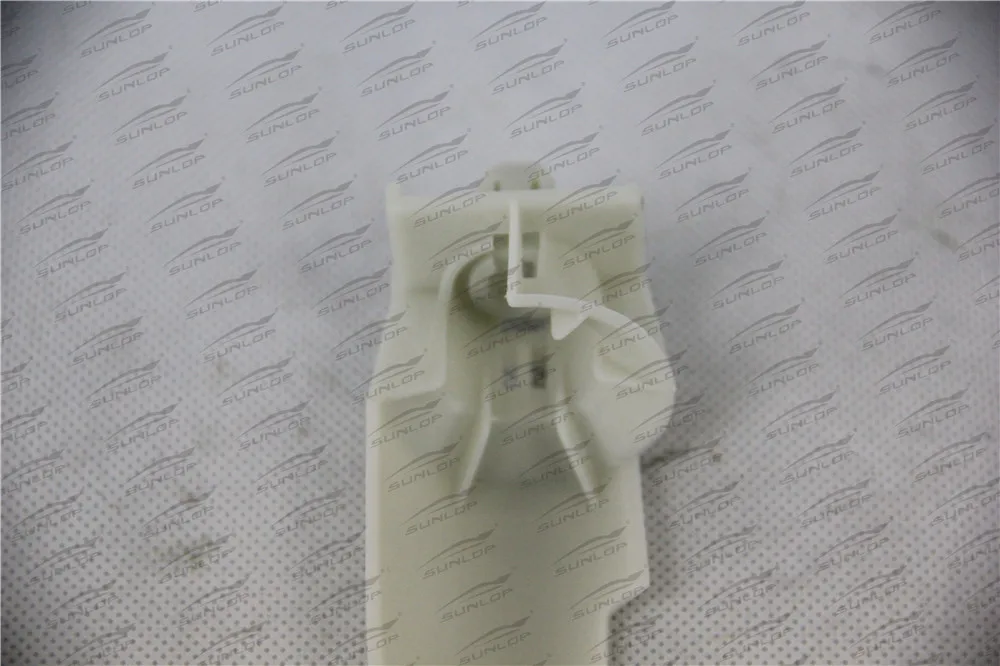 Hiace Parts Hiace Headlamp Bracket #000590/#000589 For Hiace 2005 Up ...