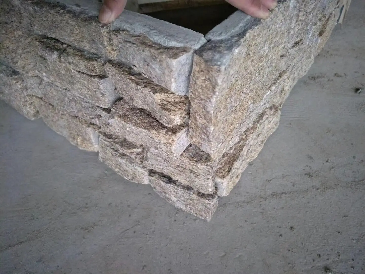 Natural Slate Exterior Wall Stone Cladding - Durable & Stylish