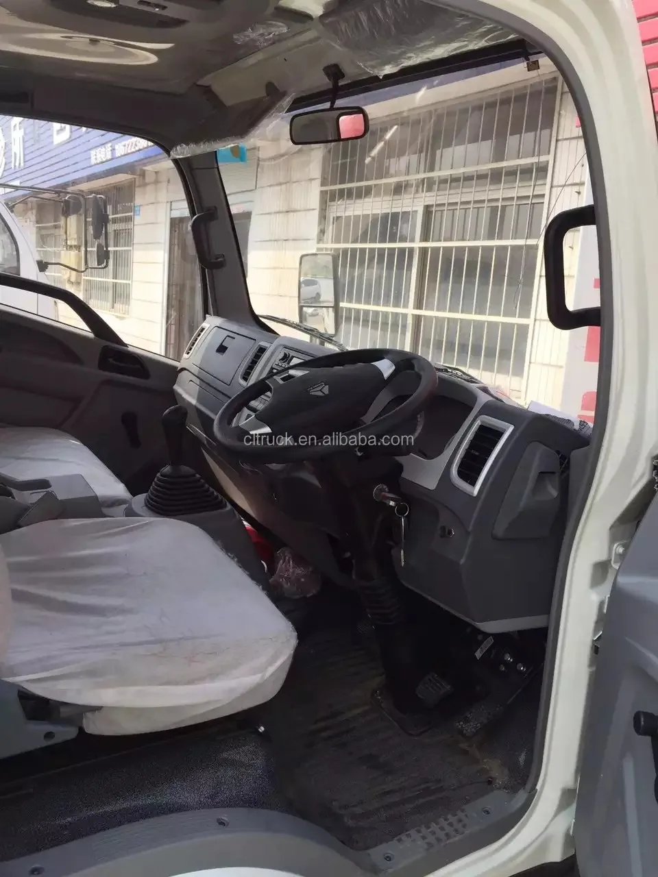 8000 Liters Howo Fuel Bowser Truck Rhd Waste Oil Truck Bulk Oil Trucks ...