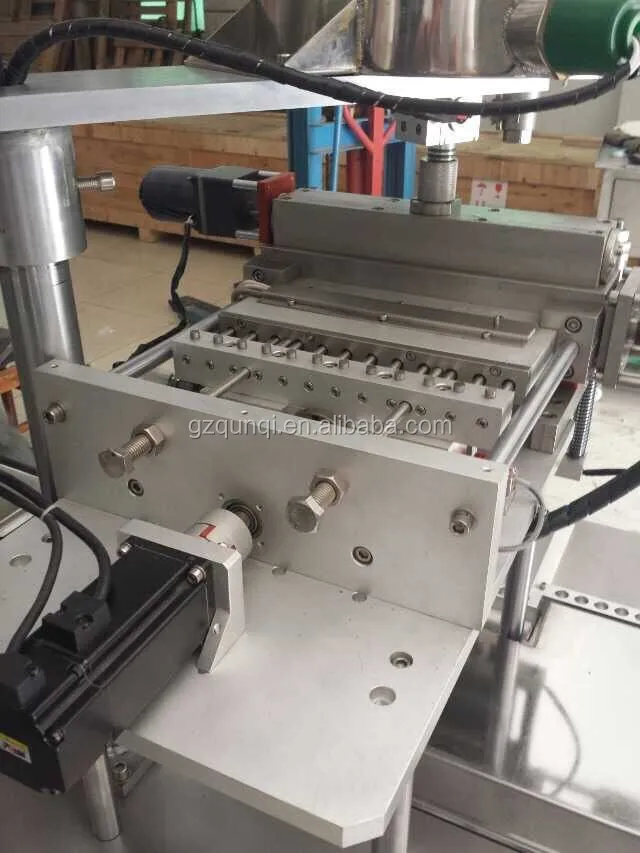 Automatic Liquid Fruit Lipstick Lipbalm Lip Gloss Stick Filling Making ...