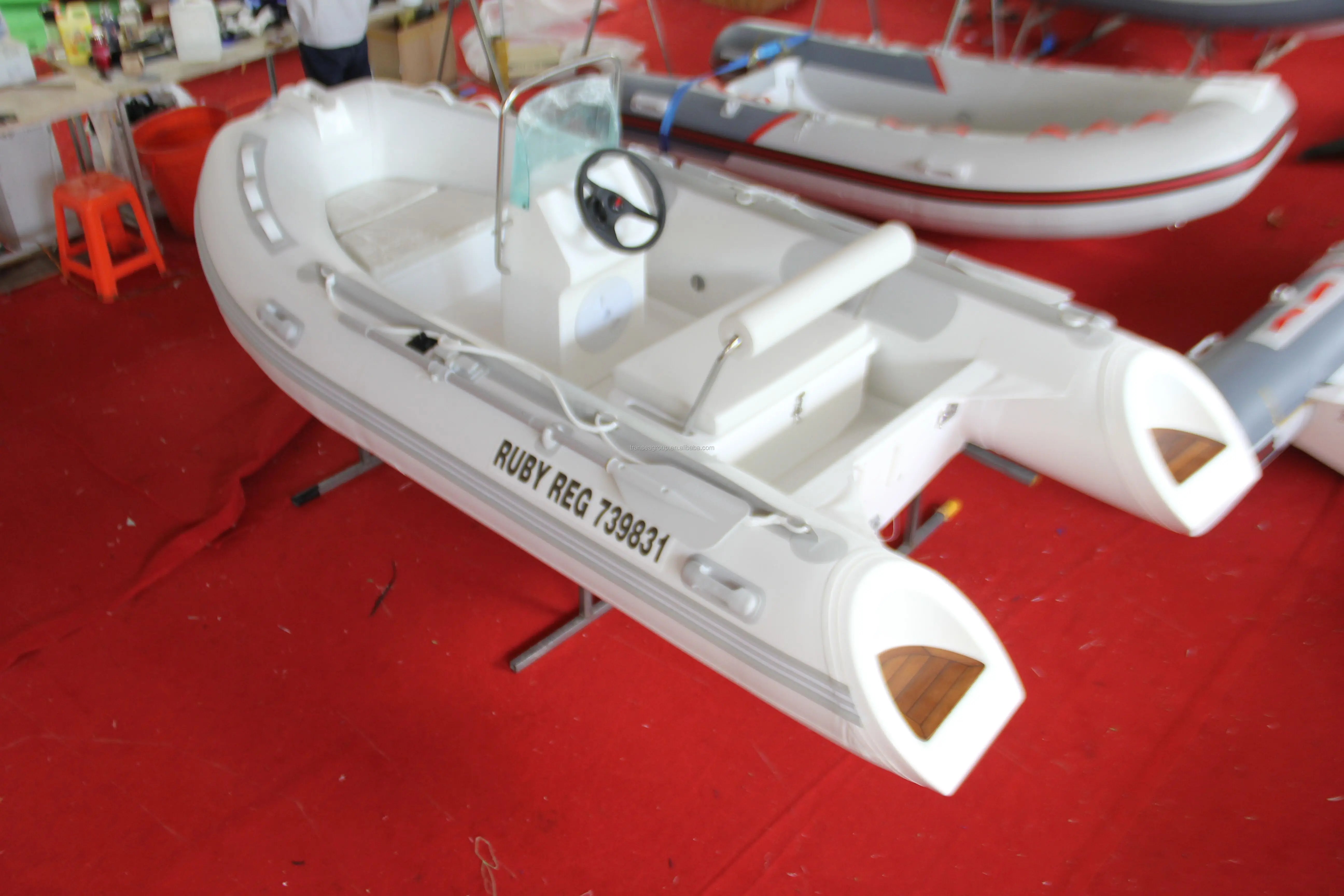 Gommone rigido da 360 cm per 6 persone - Prezzo shock