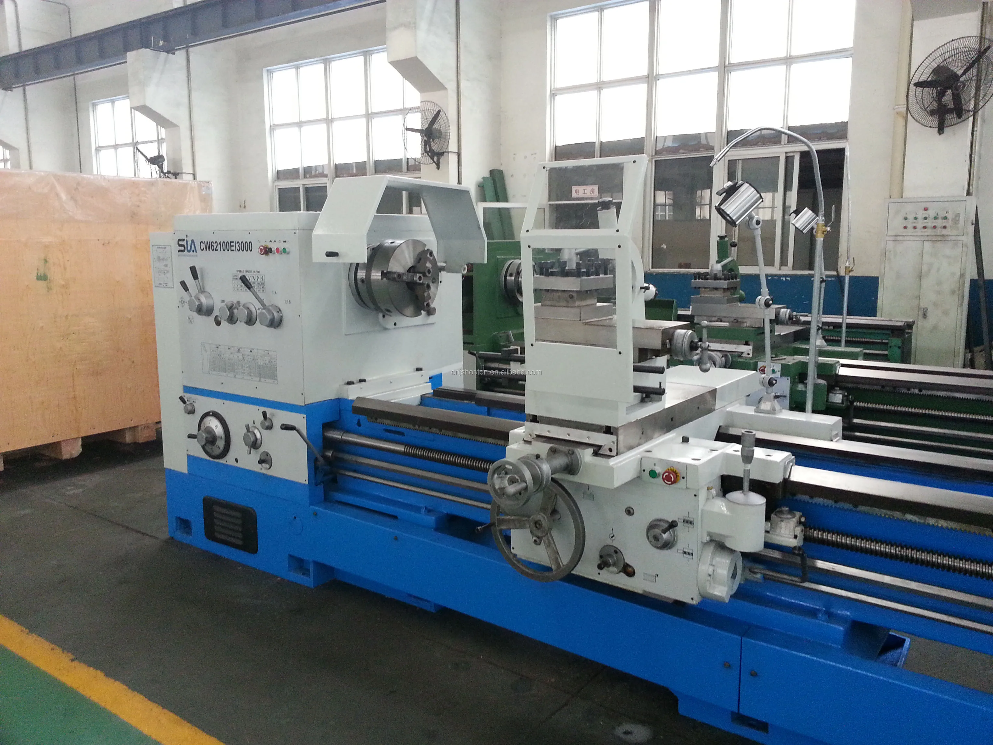 Heavy Duty Metal Lathe Machine CW62100E - 130mm Spindle Bore