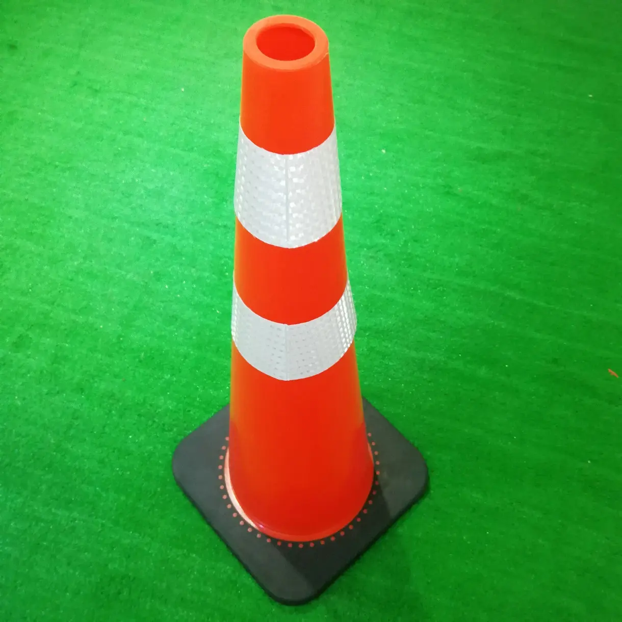 36" Solid Orange,Black Base Traffic Cones With Two Bright Cheap ...