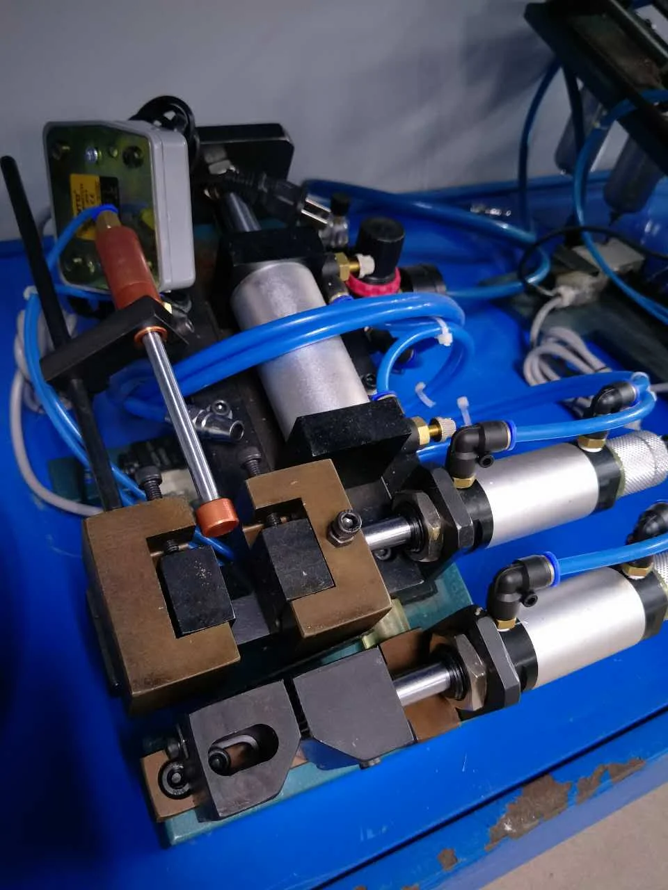 Excellent Quality Pneumatic Large Square Cable Wire Stripping Machine ...