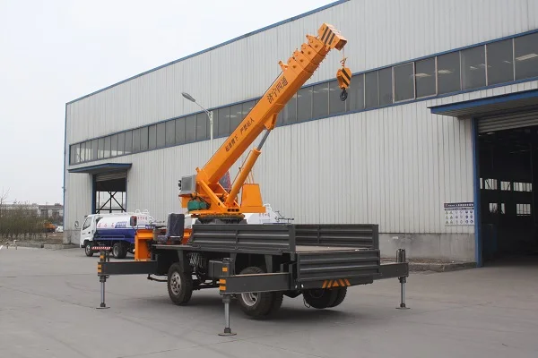 6 Ton Pick And Carry Crane Heavy Duty Truck With Spare Parts - Buy 6 ...