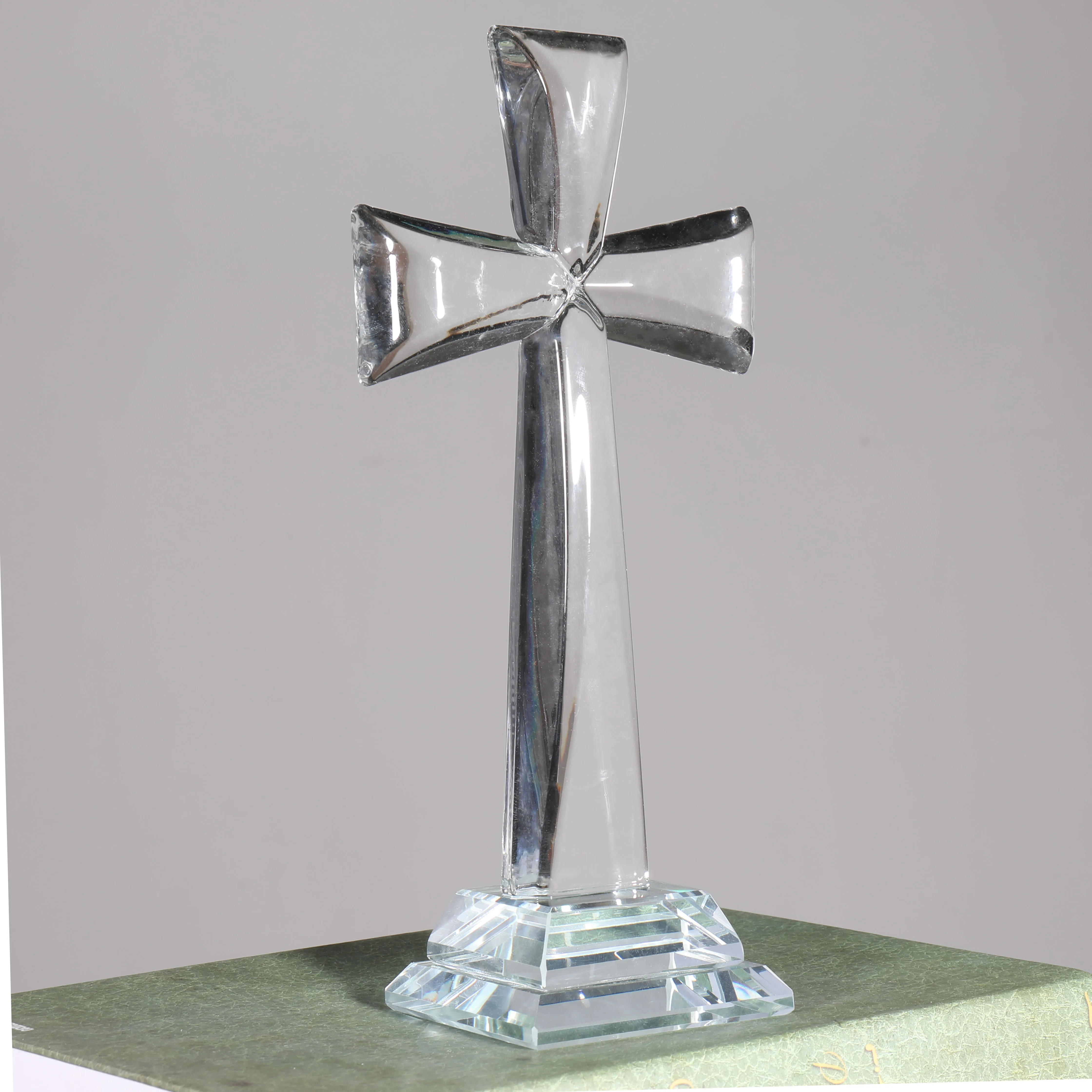 MH-JB0146 Crystal Glass Cross - Personalized Home Decoration